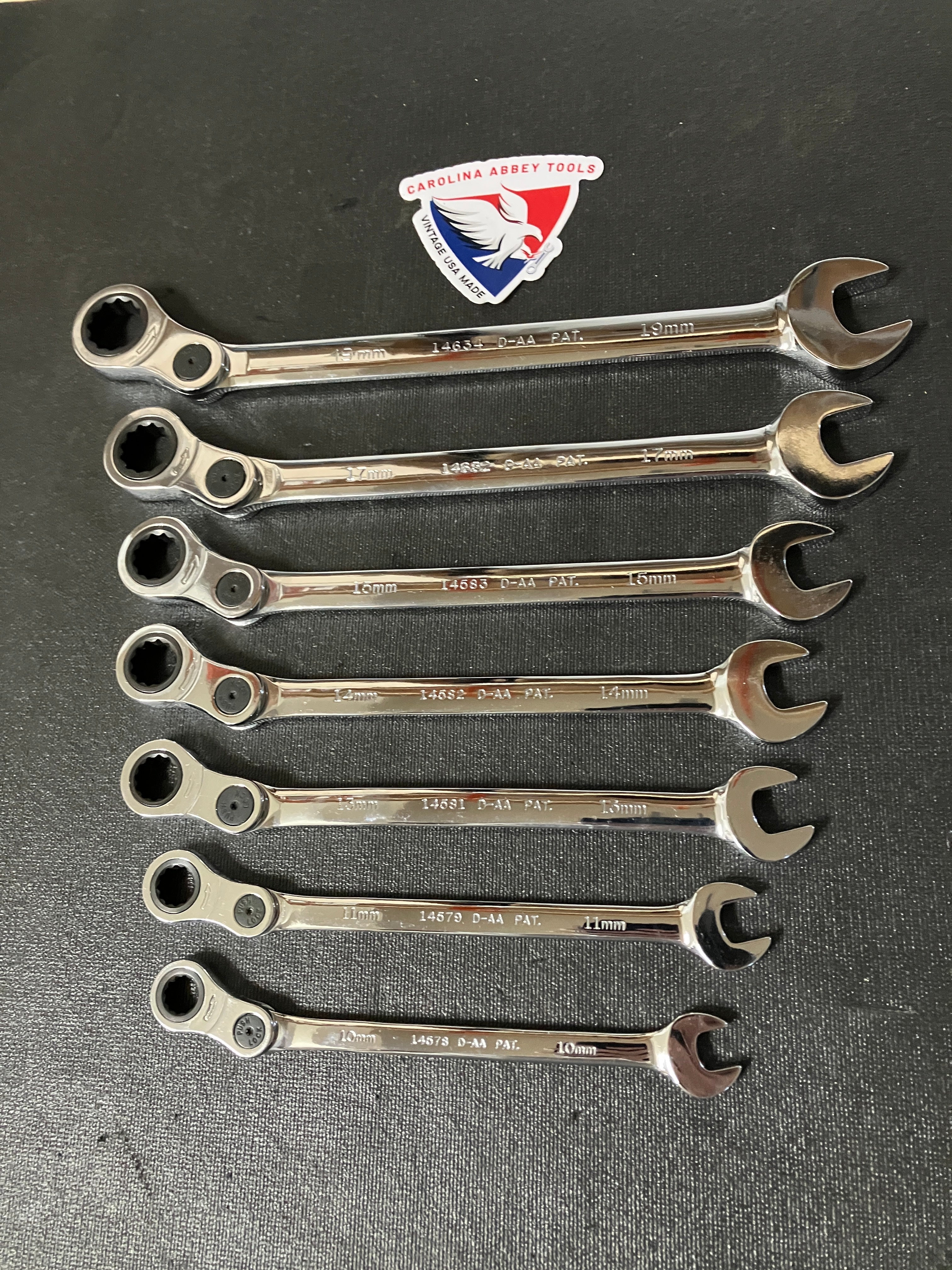 Elbow ratcheting wrench store